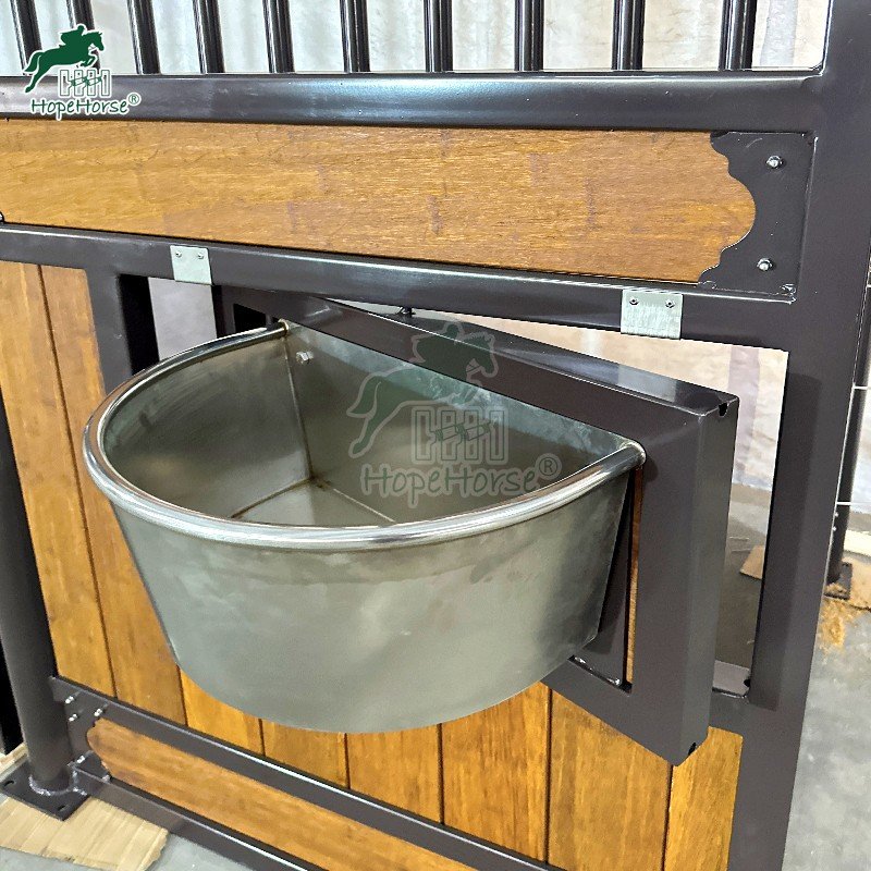 Horse Stall Feeders & Waterers & Hay Racks